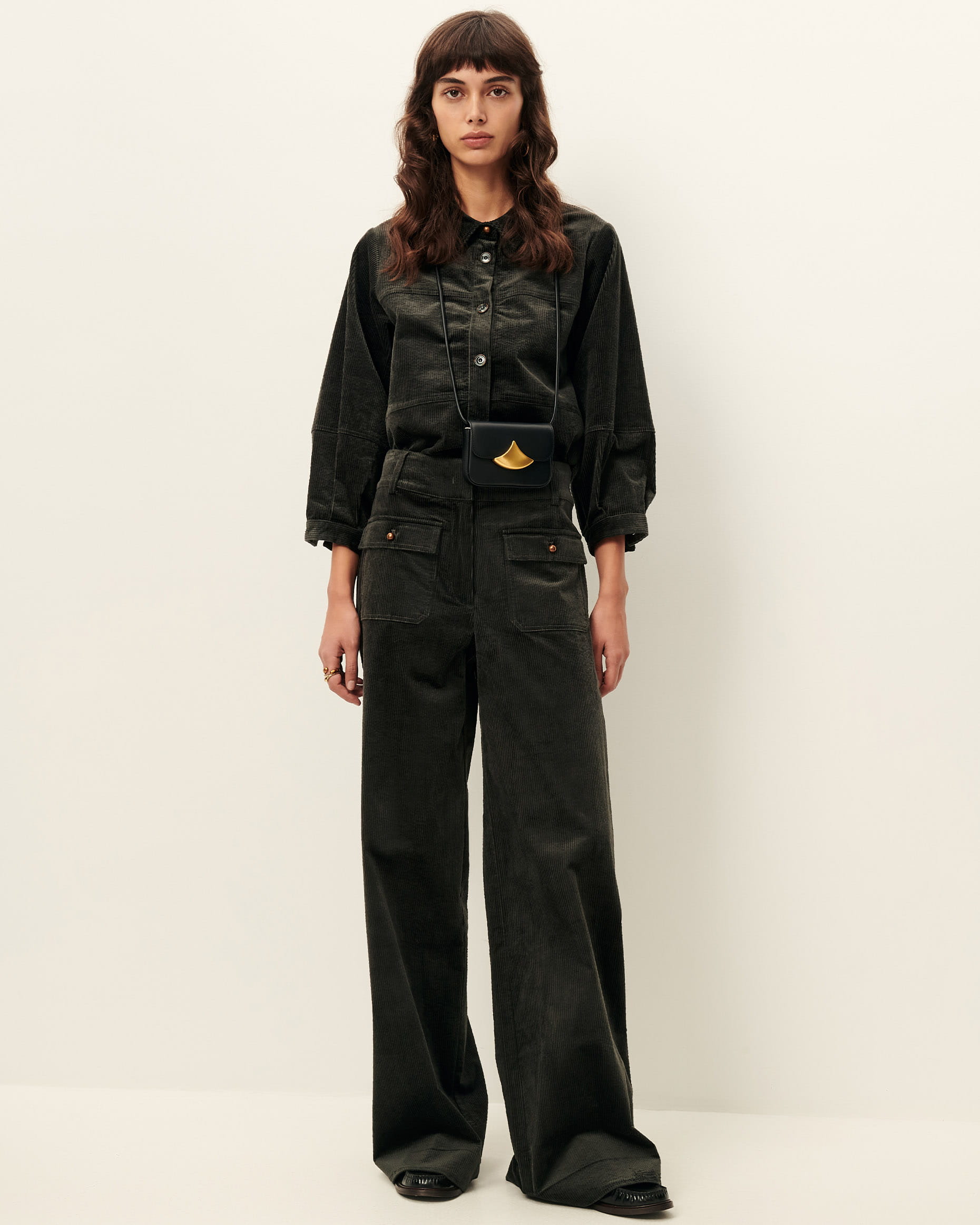 MANHASTREET Basalt | Hose | SESSÙN Offizielle Webseite